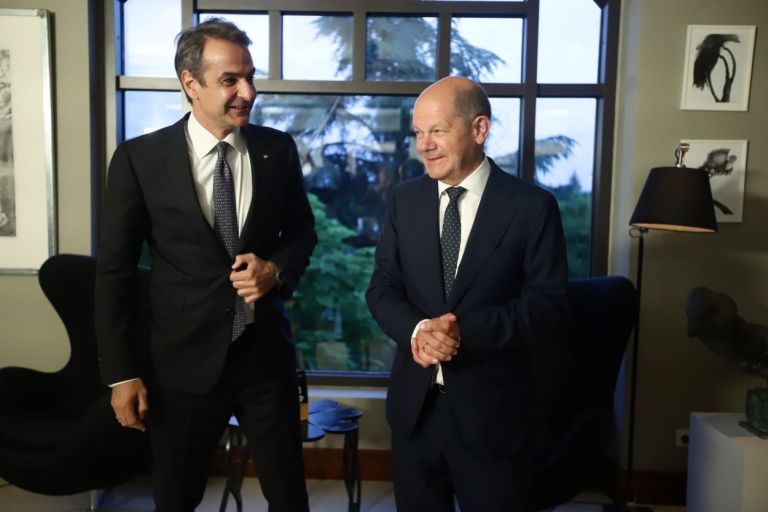Στην Αθήνα ο Όλαφ Σολτς: Στις 11:00 η συνάντηση με τον Κυριάκο ...