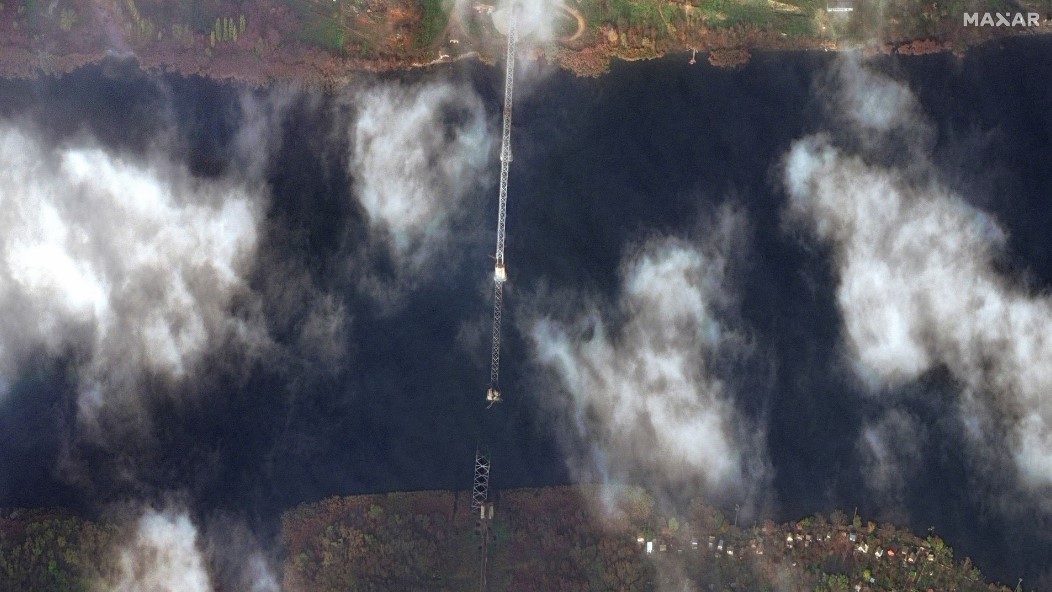 Maxar - Δορυφορικές εικόνες: Μεγάλες "σκόπιμες" ζημιές στο φράγμα Νόβα ...