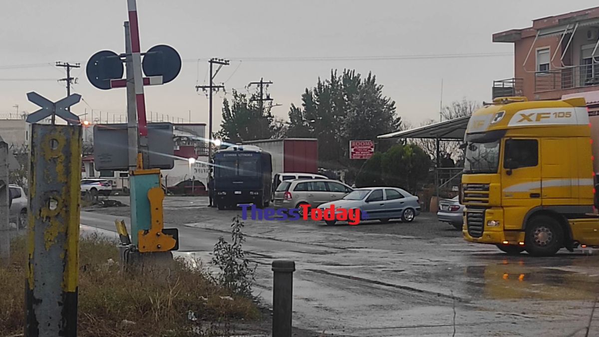 Καταδίωξη με πυροβολισμούς στη Θεσσαλονίκη: Με σφαίρα στο κεφάλι ο ...