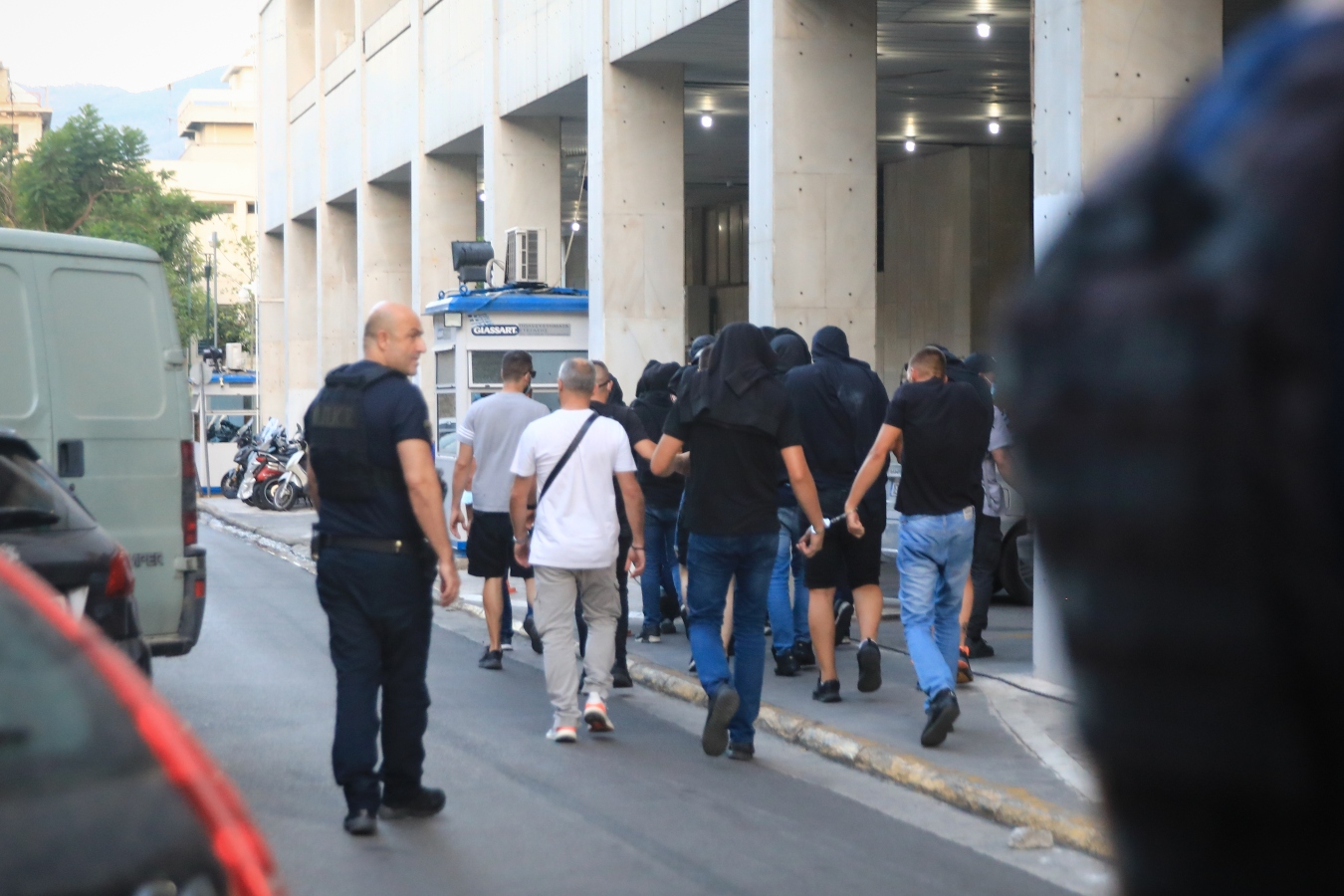 Ν. Φιλαδέλφεια: Στον εισαγγελέα την Τετάρτη οι 94 συλληφθέντες - Το DNA ...