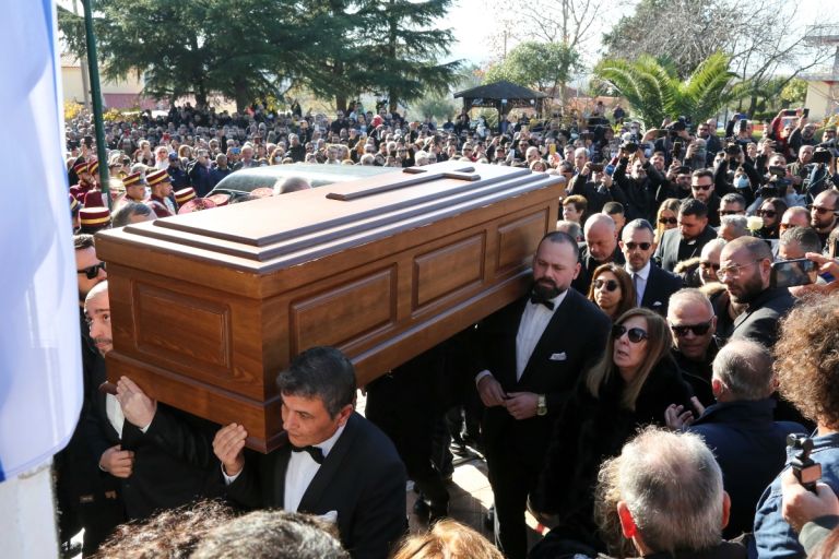 Βασίλης Καρράς: Επέστρεψε για πάντα στο Κοκκινοχώρι Καβάλας | Ειδησεις ...