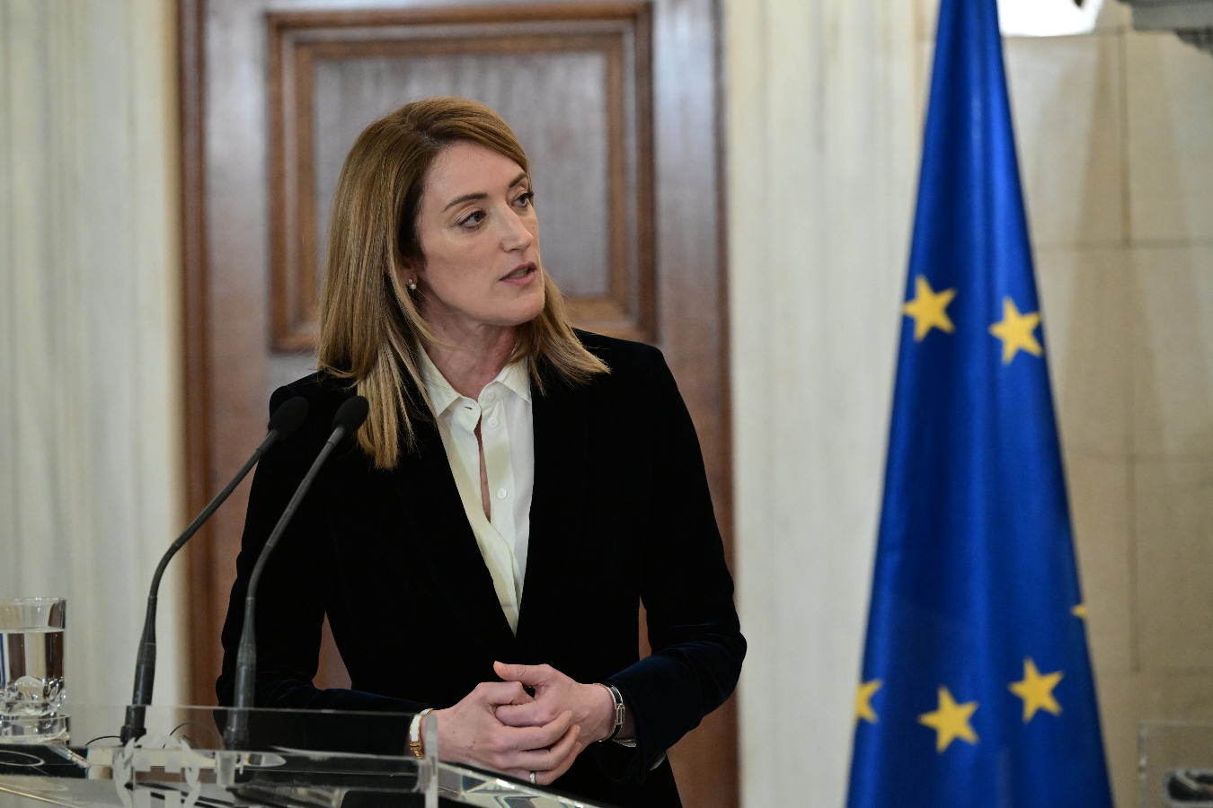 Metsola to meet Mitsotakis and Sakellaropoulou, address Hellenic ...