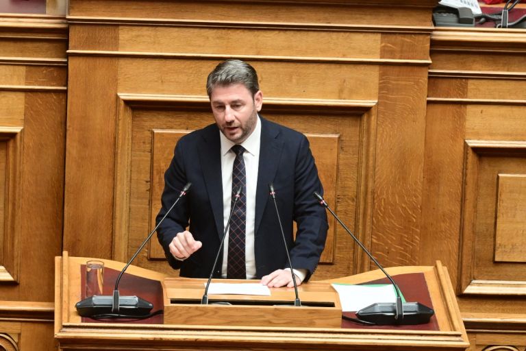 ΠΑΣΟΚ: Σε κρίση ηγεσίας και ταυτότητας | Ειδησεις | Pagenews.gr